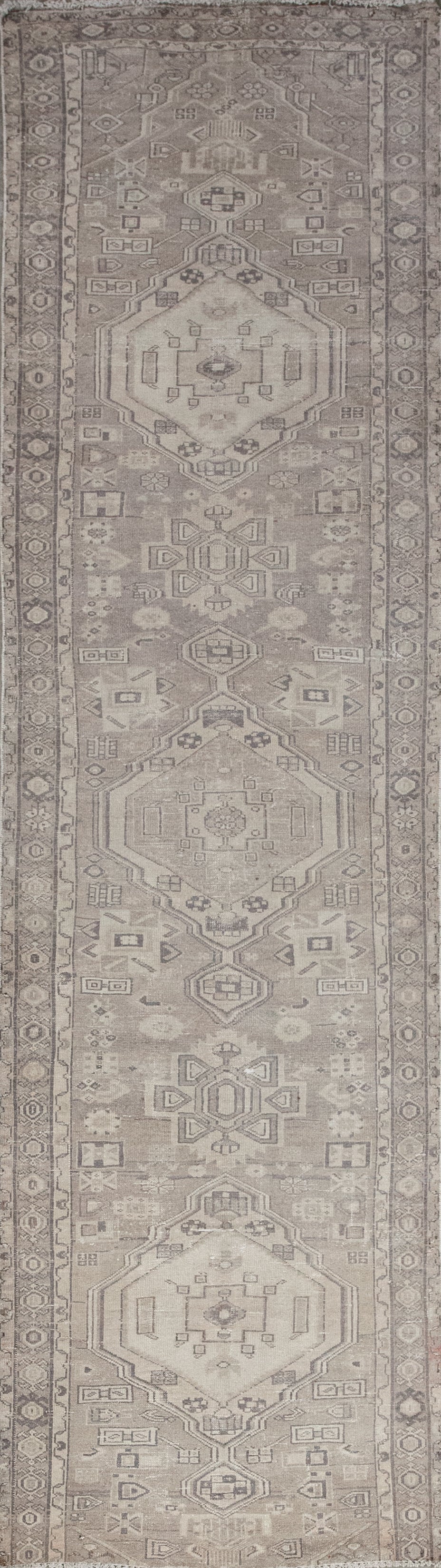 10057318 3'08 x 12'10 Circa Trend – Caravan Rug